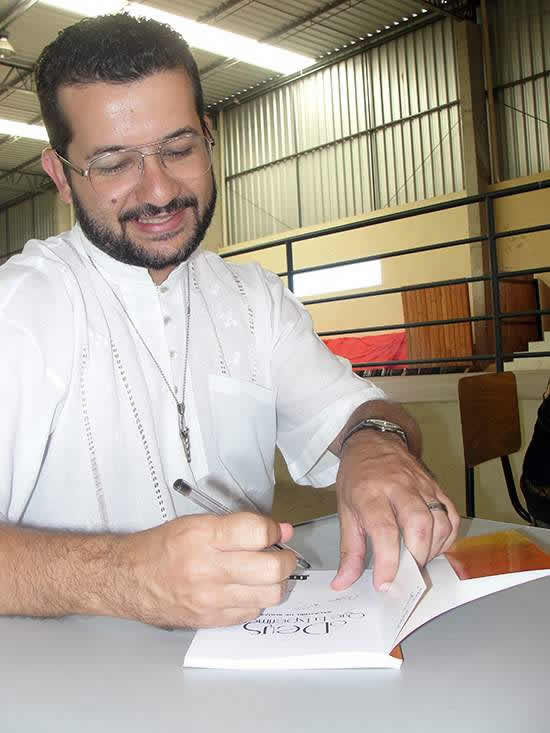 Biografia do humorista Simplício será lançada neste sábado em Itu